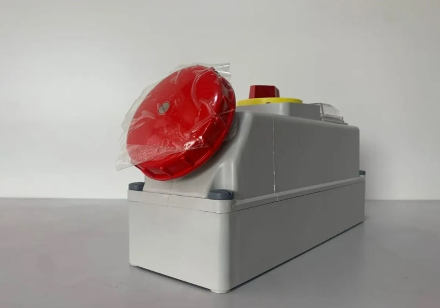 Tomada Sobrepor Fêmea 2 Polos + Terra 125A 440V Vermelho 9H Com ...